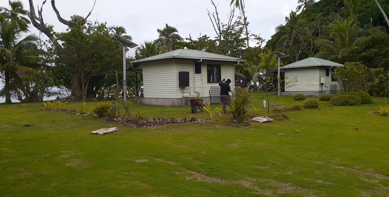 More landscaping at Lawaki by Alumeci and Ue – Lawaki Beach House ...